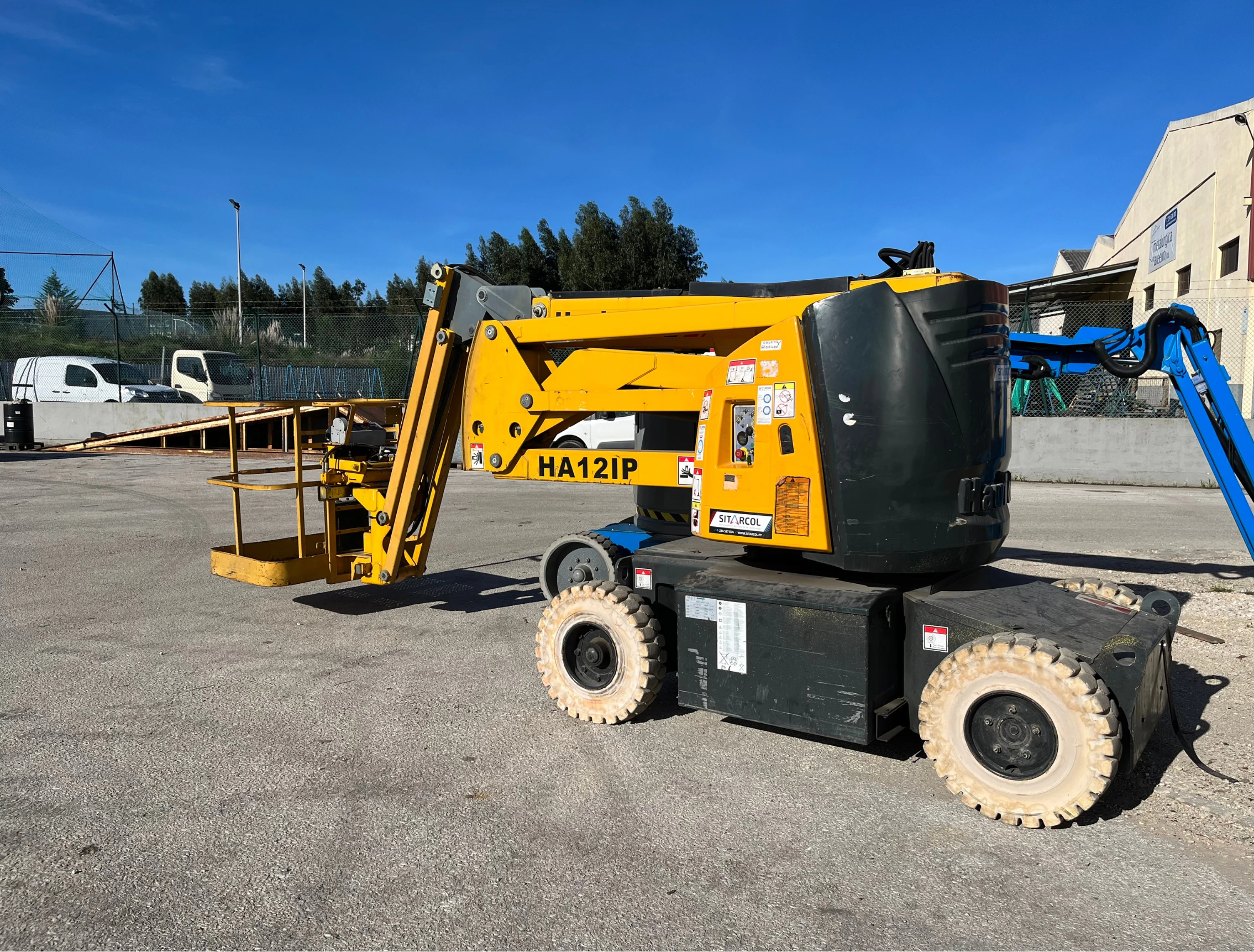 Plataforma Articulada Elétrica - Haulotte HA12IP - Sitarcol